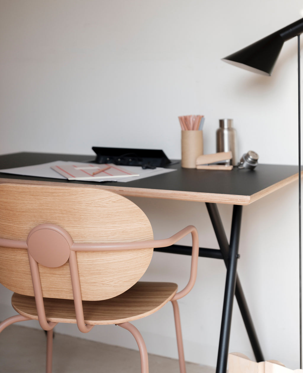 Hari Chair, Wood - with Arms – hightower.design